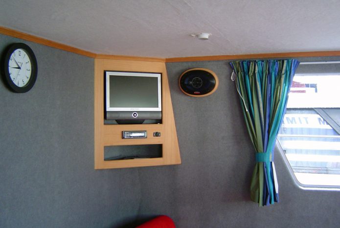 Leisure Cat Houseboats 11-12m - Kingfisher Boats houseboat